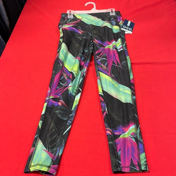 DSG | Pants & Jumpsuits | Nwt Dsg Capri Workout Pants Fun Print | Poshmark